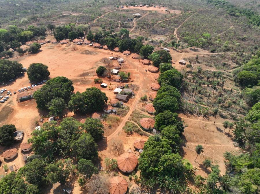 Indígenas sequestram ônibus após acidente envolvendo indígena na BR 070 ...